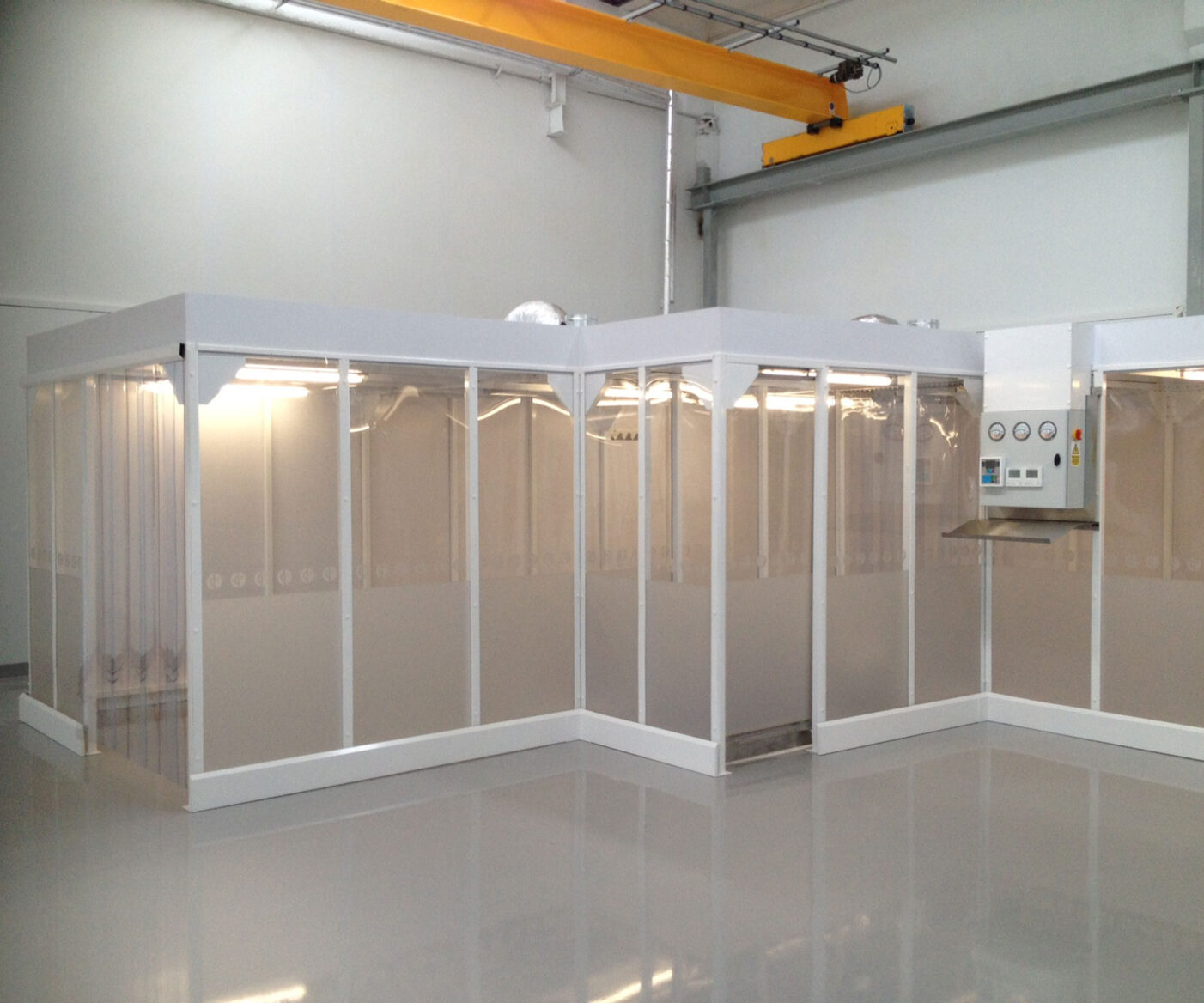 ISO Class 8 Hardwall Cleanroom with 4 Satellite Cleanrooms