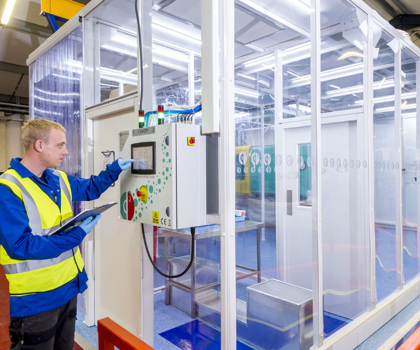 Hardwall Cleanroom with Automated HEPA-lite™ Canopies