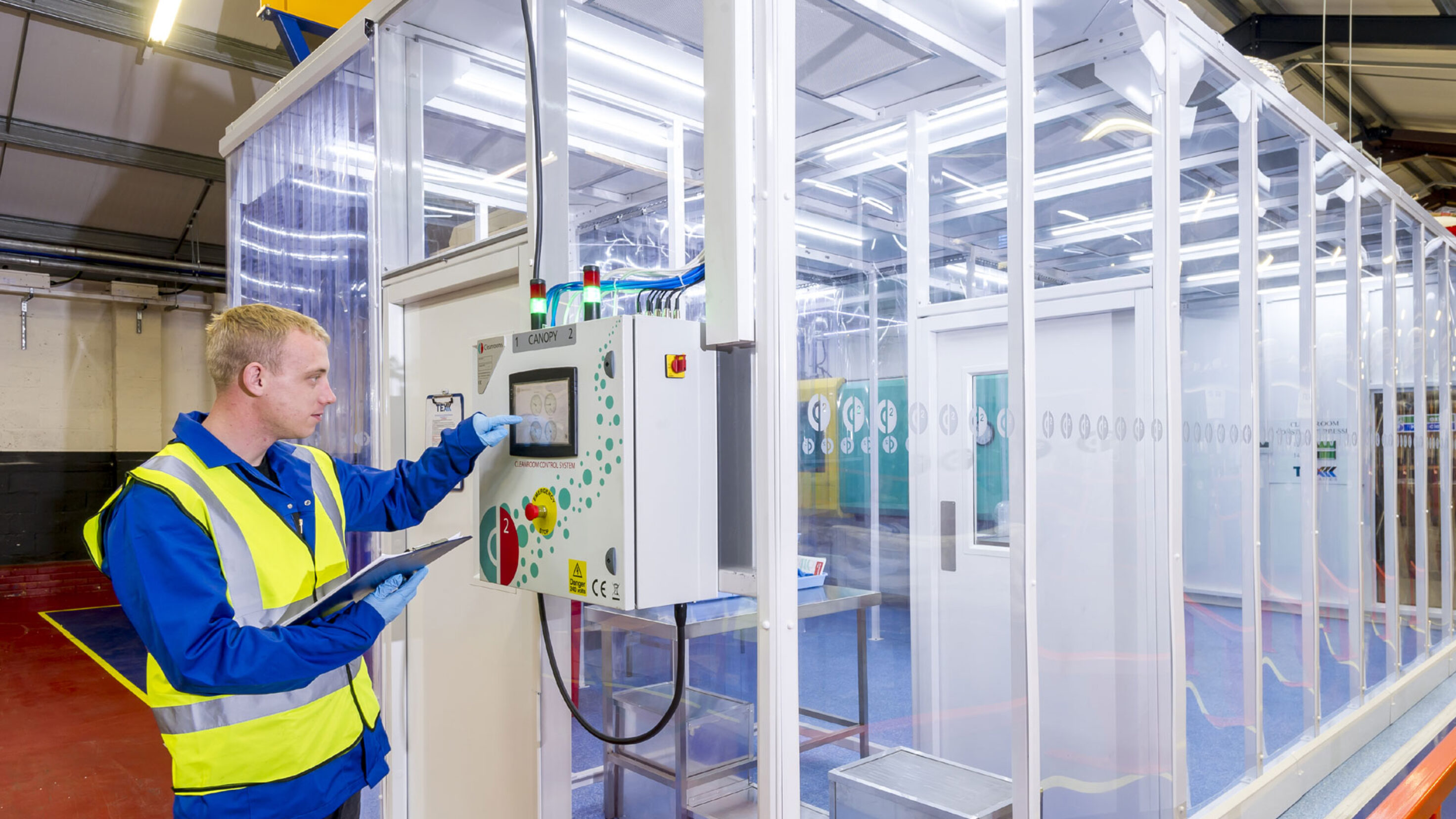 Hardwall Cleanroom with Automated HEPA-lite™ Canopies